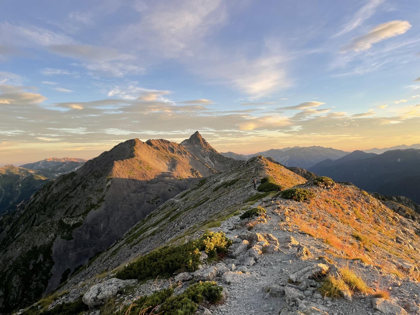 南岳・中岳・大喰岳・槍ヶ岳・左俣岳・樅沢岳 / Yuuさんの槍ヶ岳・穂高岳・上高地の活動データ | YAMAP / ヤマップ