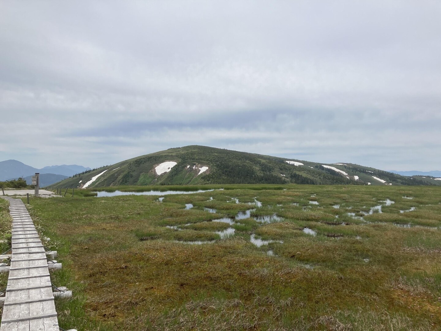 平ヶ岳 - 新しい靴で行く - 靴紐の結び方一つで地獄巡りに / aqさんの平ヶ岳・台倉山・池ノ岳の活動データ | YAMAP / ヤマップ