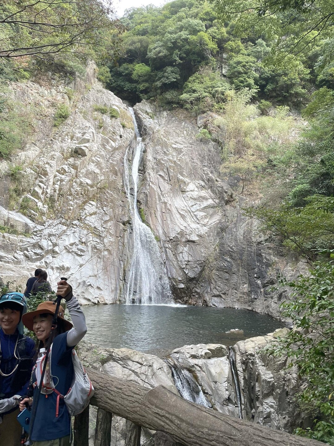 旧友と六甲山ハイク。今日は山頂まで行かず... / 小作さんのモーメント | YAMAP / ヤマップ