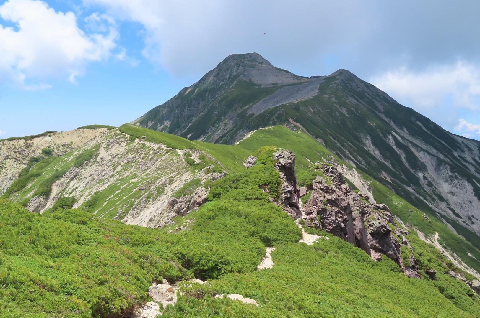 新穂高から笠ヶ岳 Mt.Kasagatake / ss5さんの槍ヶ岳・穂高岳・上高地の活動データ | YAMAP / ヤマップ