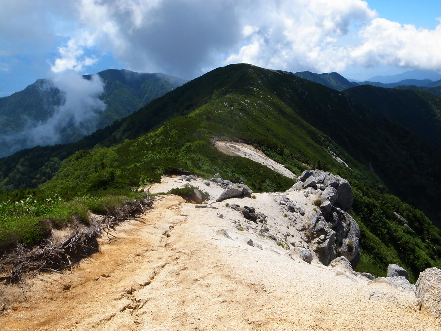 ソロなので南駒ケ岳・越百山 / OFFICE 岳さんの木曽駒ヶ岳・空木岳・越百山の活動データ | YAMAP / ヤマップ