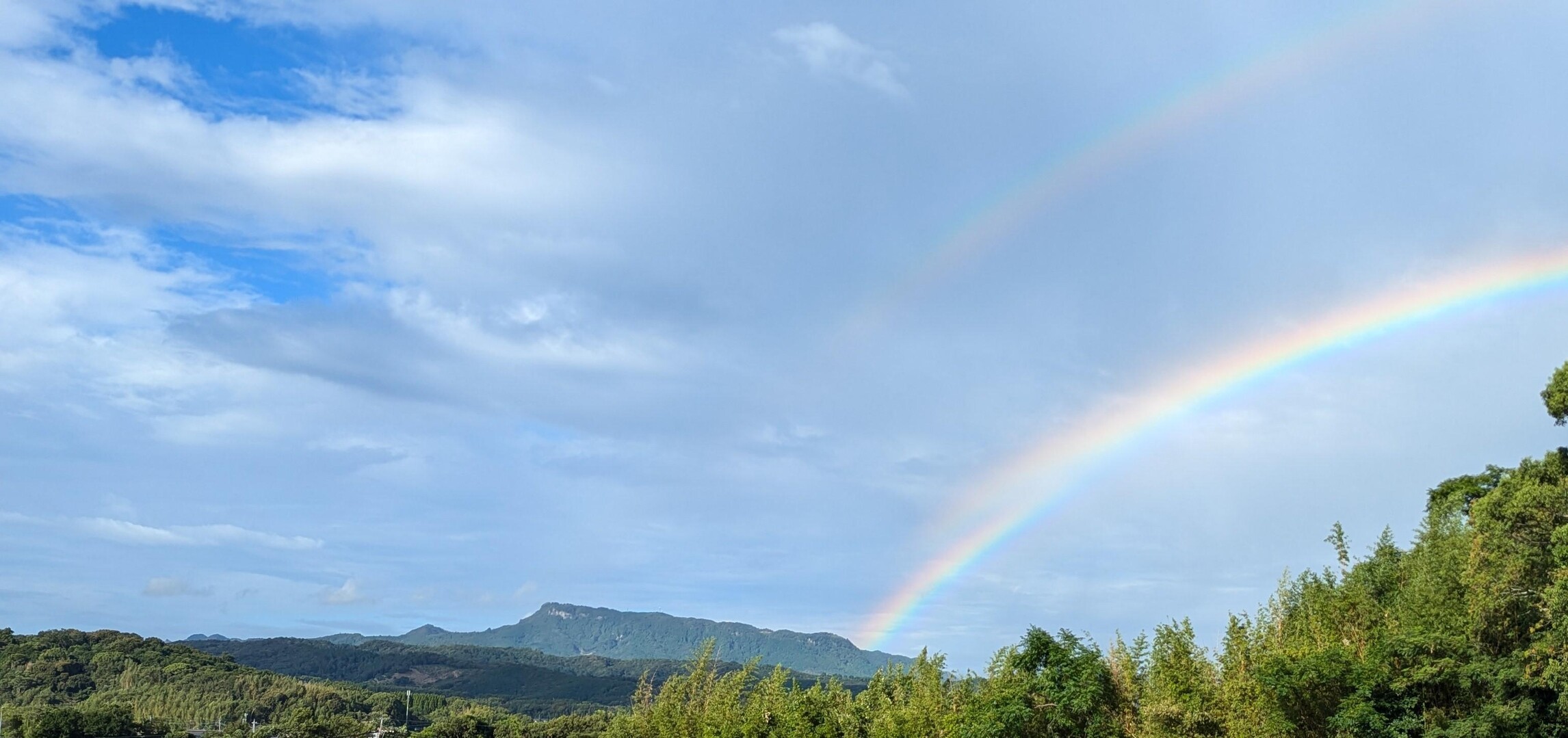虹面山GET🌈 下の虹が変わった形🤔... / アカルさんのモーメント | YAMAP / ヤマップ