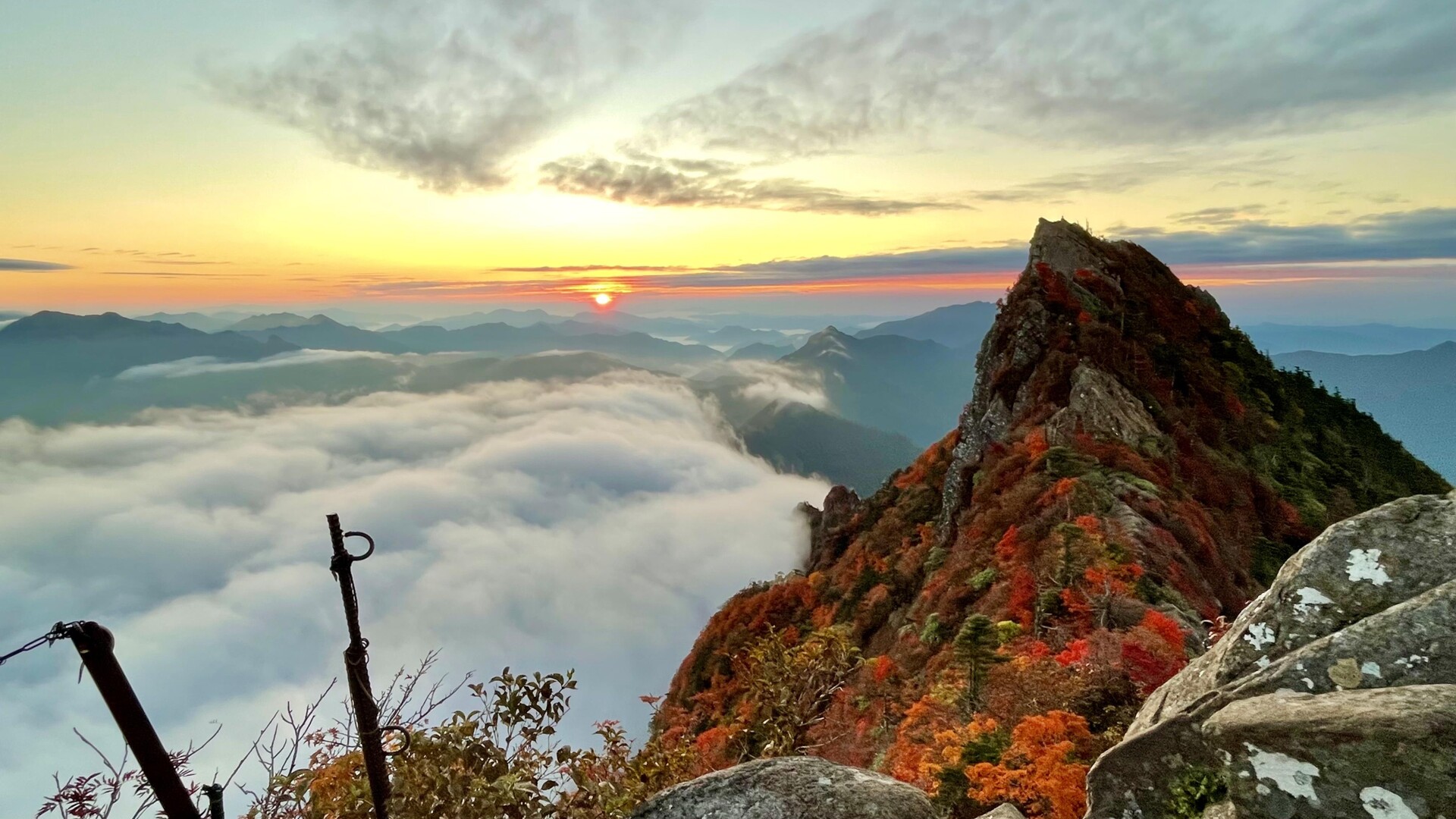【西日本最高峰】雲海と紅葉の石鎚山・天狗岳 動画あり / kin_kinさんの石鎚山・堂ヶ森・二ノ森の活動日記 | YAMAP / ヤマップ