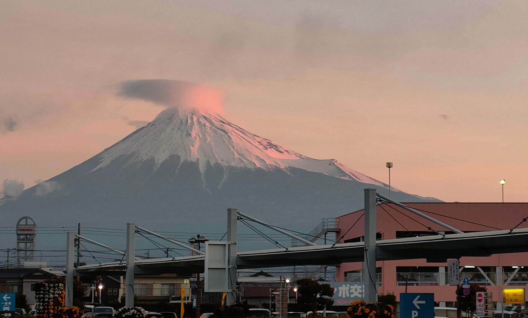 【富士山と吊るし雲、レンズ雲】2024/... / kunsanさんのモーメント | YAMAP / ヤマップ