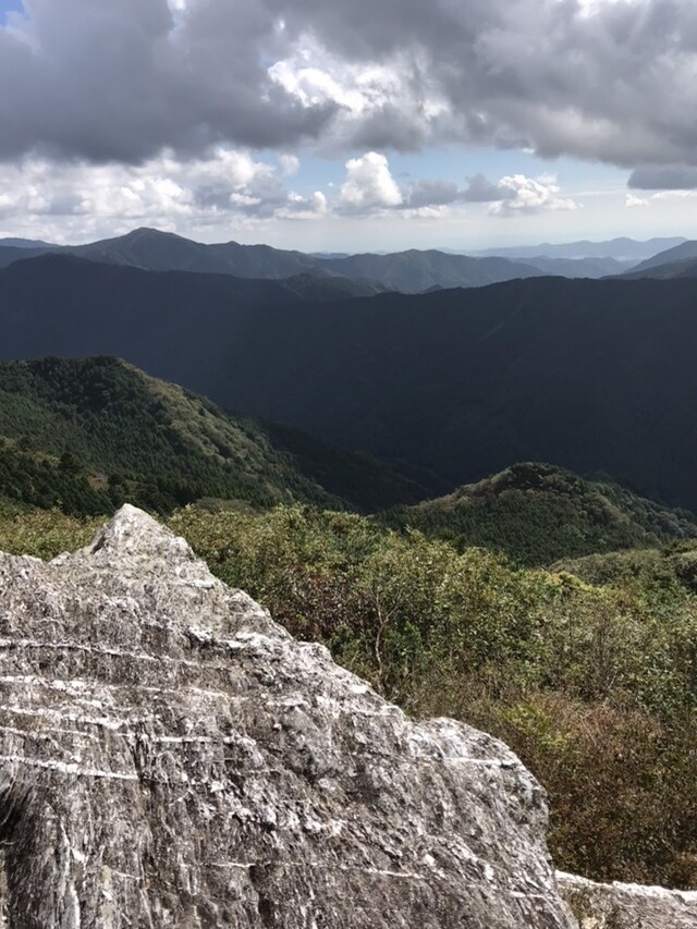 陣ヶ森（広い岩） / ta3netさんの稲叢山の活動データ | YAMAP / ヤマップ