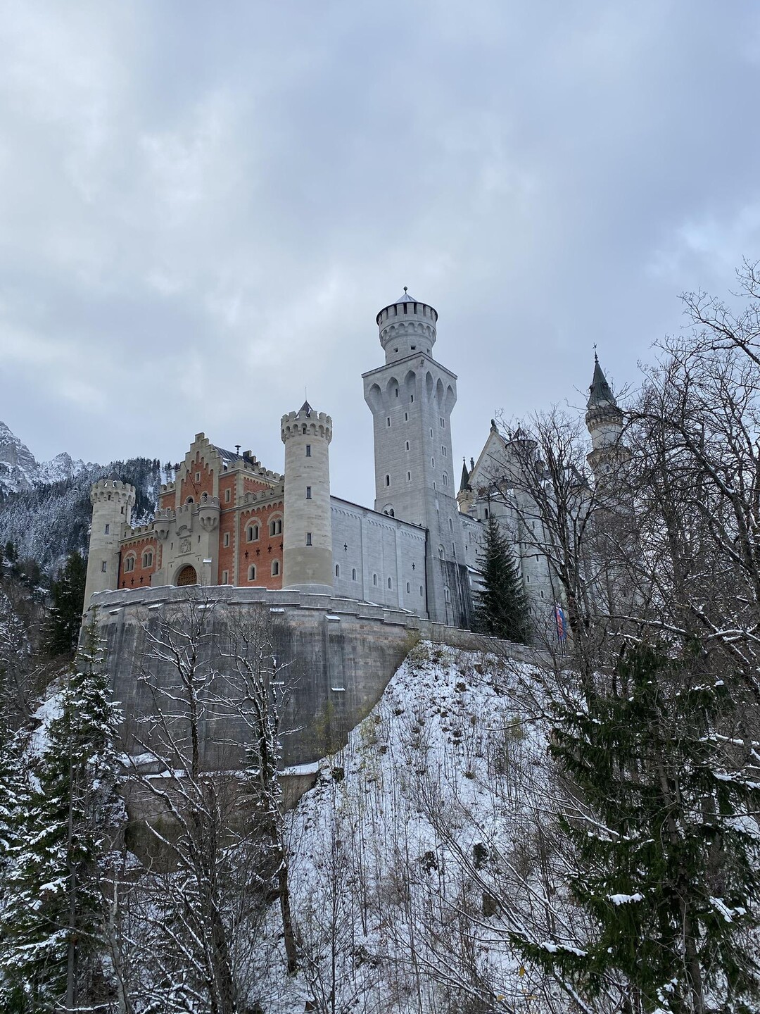 実写版カリオストロの城ノンシュバインシュタイン城 / oniraさんのウォーキングの活動データ | YAMAP / ヤマップ