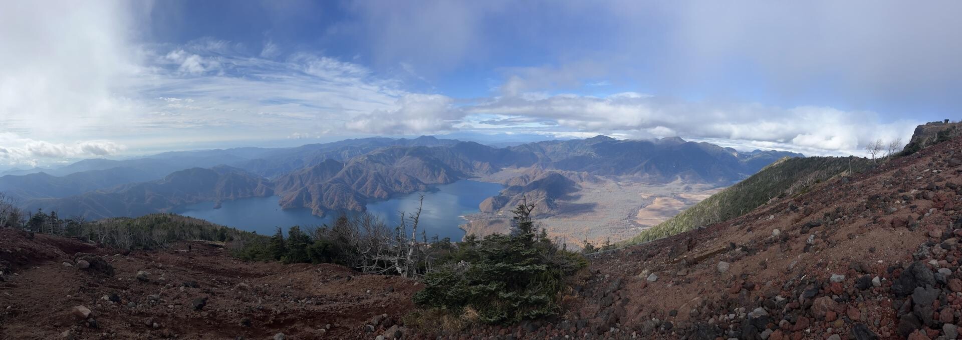 お天気良しの隙間に男体山 / ®️ieさんの男体山の活動データ | YAMAP / ヤマップ