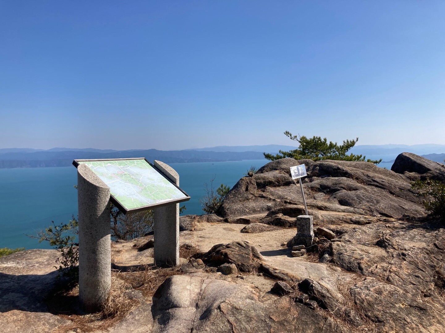 観海アルプス（前編）高舞登山～白嶽 青い空、青い海、絶景すぎて😍 / rikoさんの上島（天草諸島）・太郎丸嶽・次郎丸嶽の活動データ | YAMAP / ヤマップ