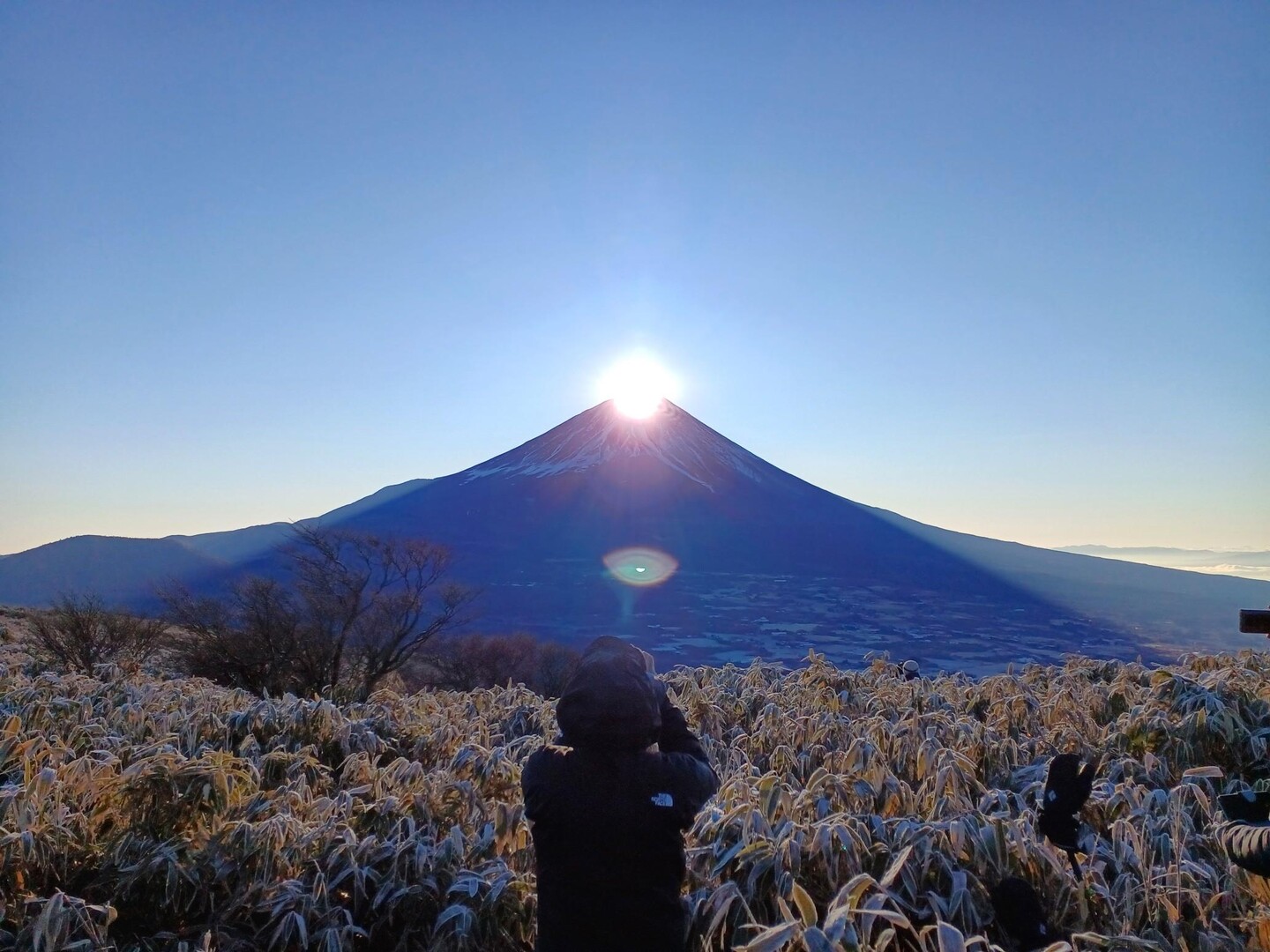 精進湖年越しキャンプ🎄⛺🚙で初登山初日の出🗻🌄 / hanabuさんの毛無山・雨ヶ岳・竜ヶ岳の活動データ | YAMAP / ヤマップ