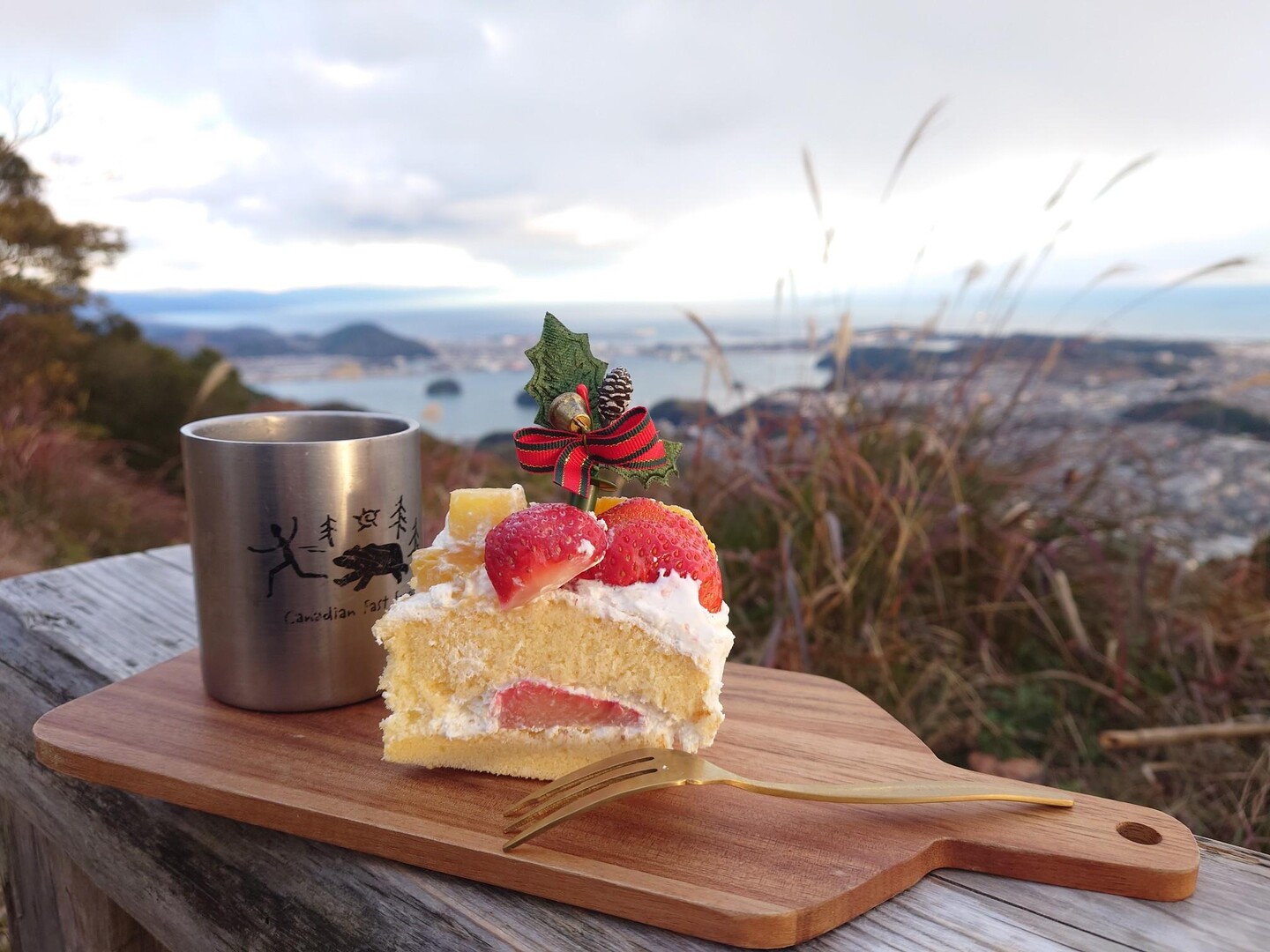 KEENのブーツとしもやけと私 お山の喫茶店サッキー サロン鷲尾山店 / さっきーにさんの鷲尾山・皿ヶ峰・宇津野山の活動データ | YAMAP / ヤマップ