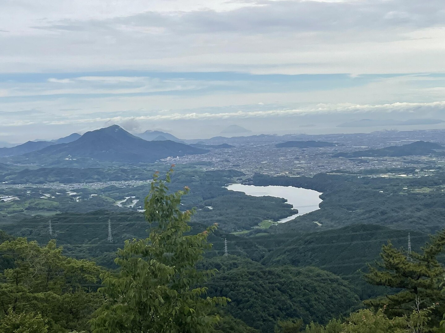 塩入温泉からの中寺廃寺〜阿讃縦走路(大川山〜東山峠)へのリンク / xmatyoさんの大高見峰・猫山・城山の活動データ | YAMAP / ヤマップ