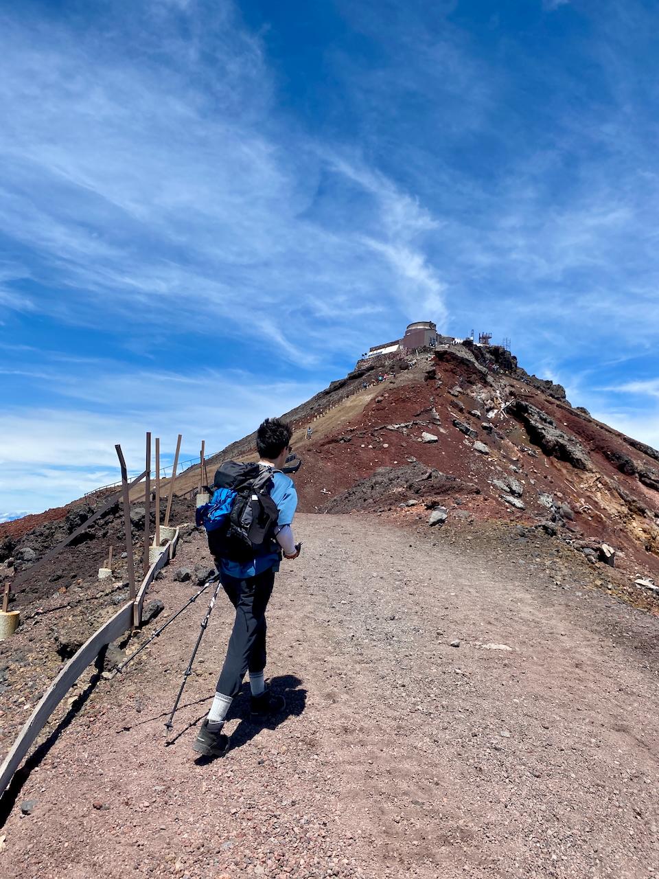 富士山③【息子と⑥】（富士宮口〜剣ヶ峰〜お鉢回り〜宝永山）250718 / mount-acousticsさんの富士山の活動データ | YAMAP / ヤマップ