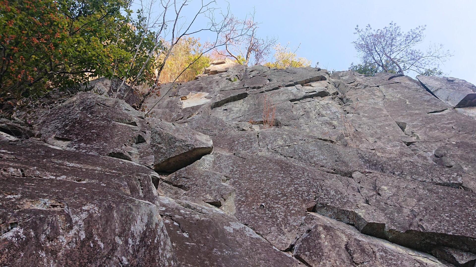 今日は新岩へ岩トレ行ってきました😊朝は... / t-setoさんのモーメント | YAMAP / ヤマップ
