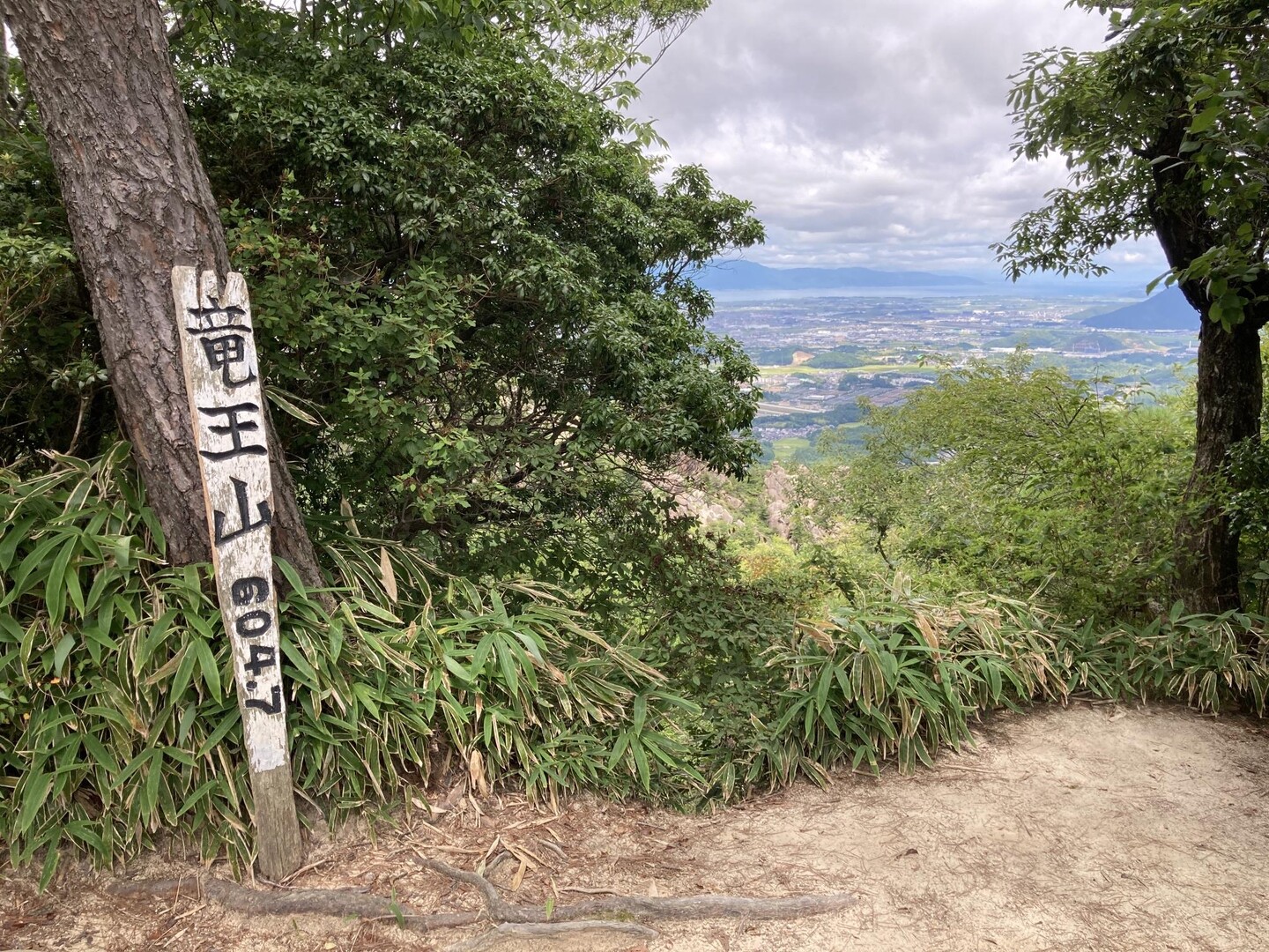 20240817 近江湖南アルプス(鶏冠山・竜王山) / Eno-chanさんの金勝アルプス（鶏冠山・竜王山）の活動データ | YAMAP / ヤマップ