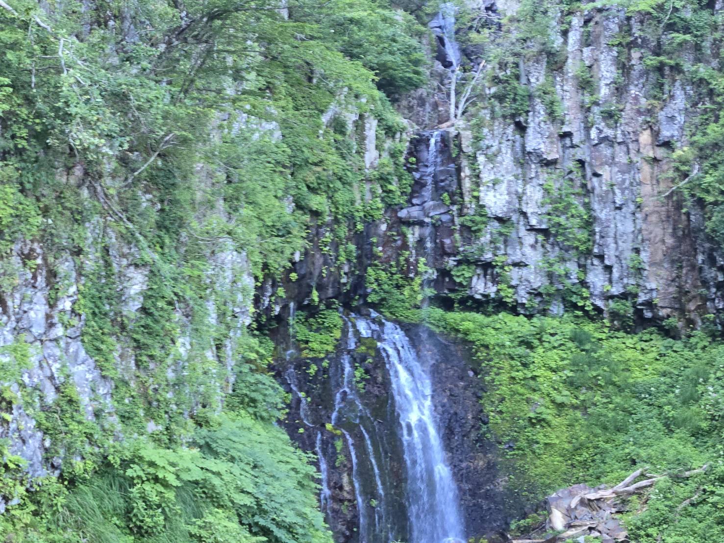 浅草岳、北岳の下に夫婦滝があります。毎日... / ユーザーryuさんのモーメント | YAMAP / ヤマップ