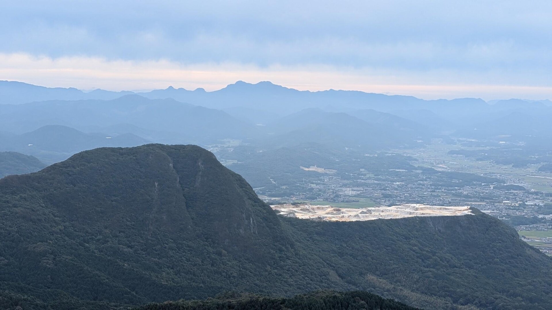 午後から香春10山 牛斬山・赤牟田ノ辻・金満山・新城・茶臼山 / tonnoさんの福智山・尺岳・雲取山の活動データ | YAMAP / ヤマップ