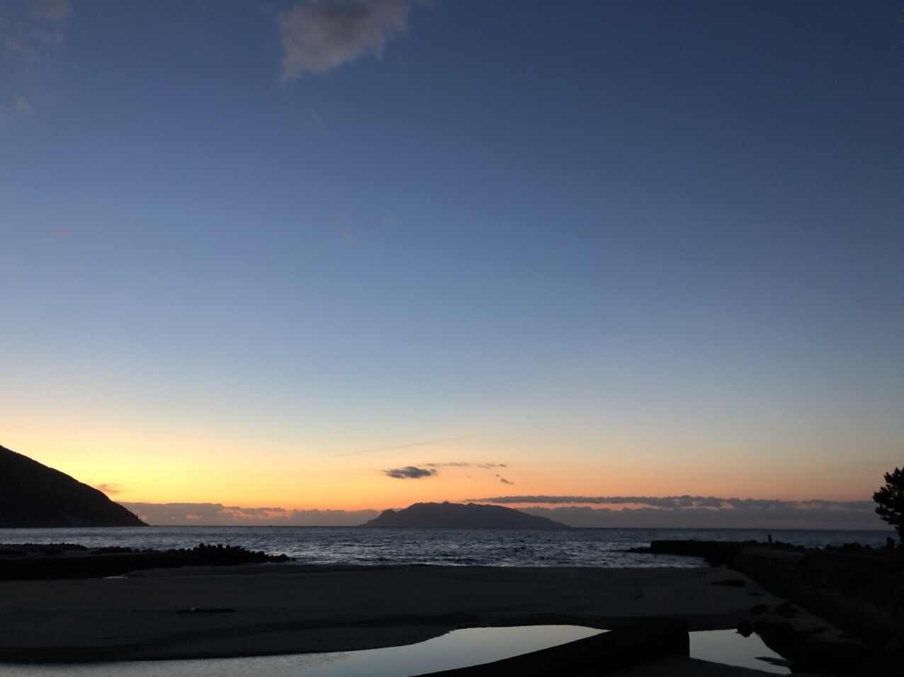 さっきまで居た口永良部島の夕焼け お天気... / yakushima.ryoさんのモーメント | YAMAP / ヤマップ