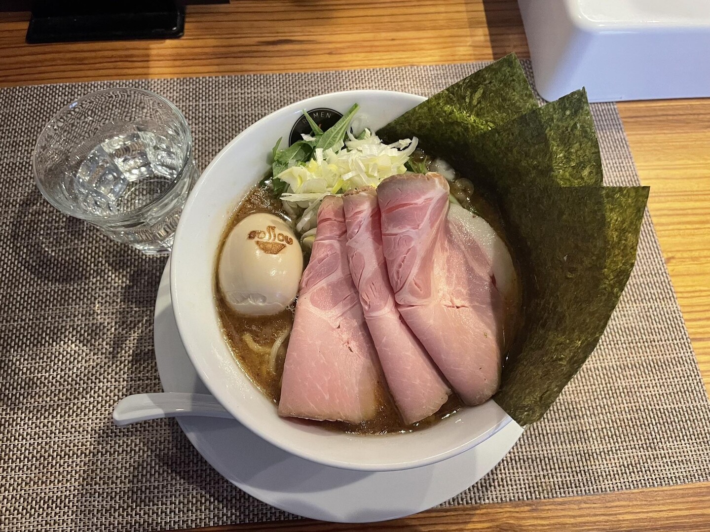 新橋・GOSSOU、特製ラーメン大盛🍜... / hideshanさんのモーメント | YAMAP / ヤマップ