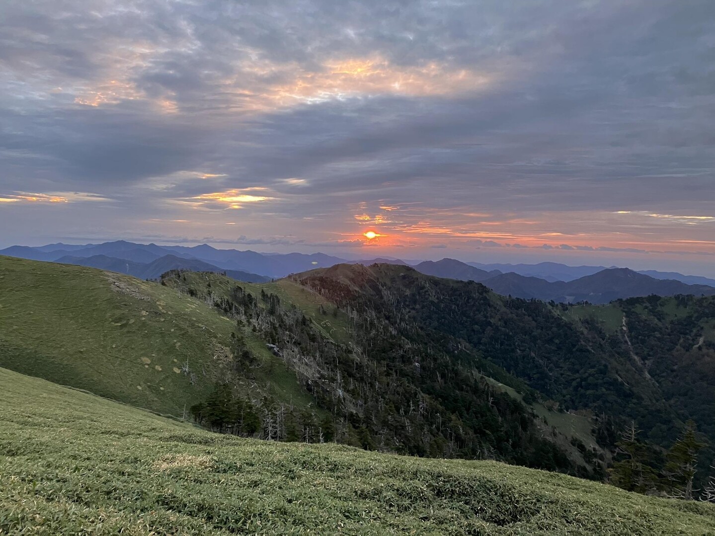 剣山(1955m) 登拝・見ノ越駐車場より / yosiさんの剣山の活動データ | YAMAP / ヤマップ