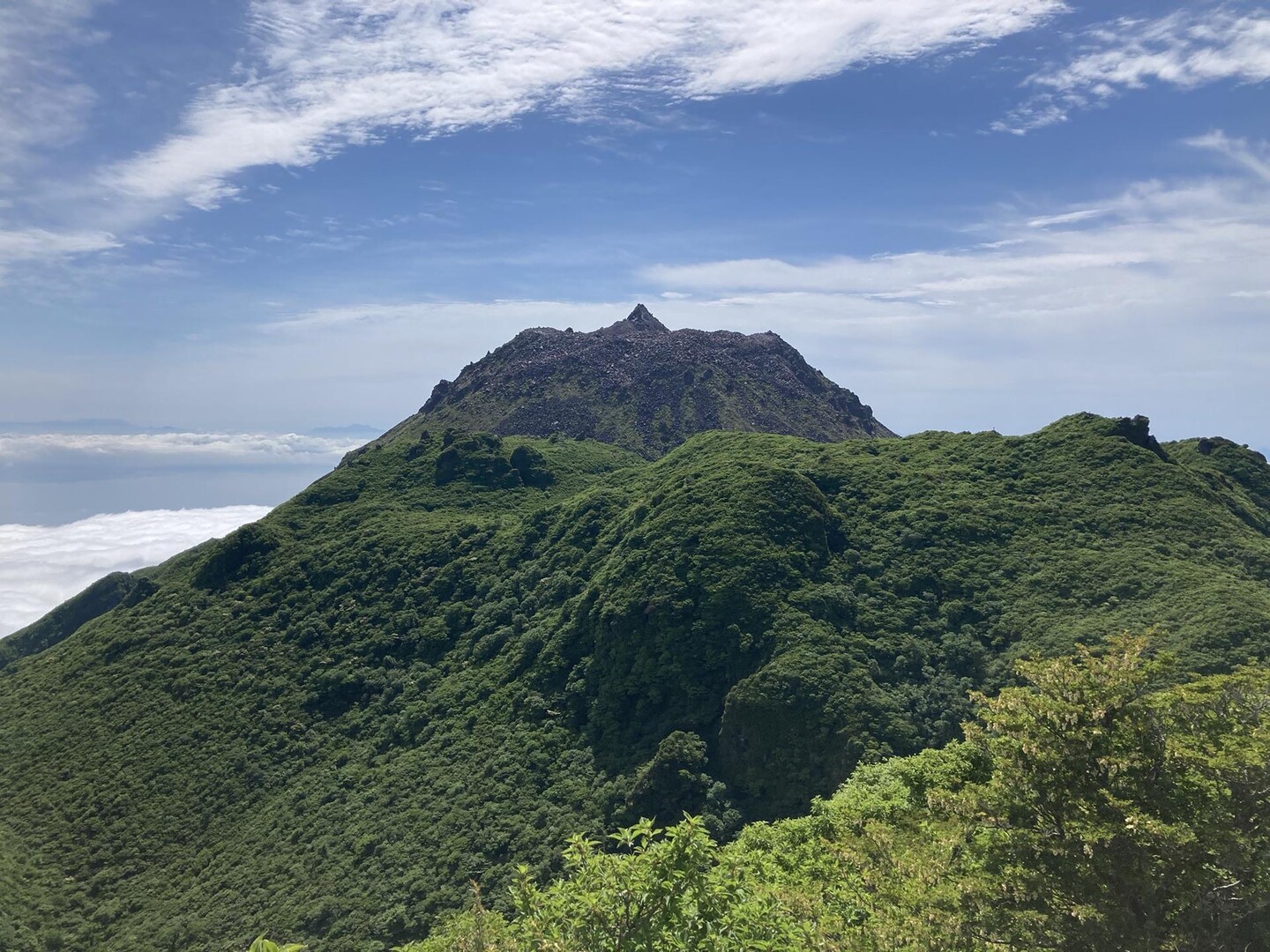 国見岳山頂より普賢岳を望む こんないい... / koyunisoさんのモーメント | YAMAP / ヤマップ