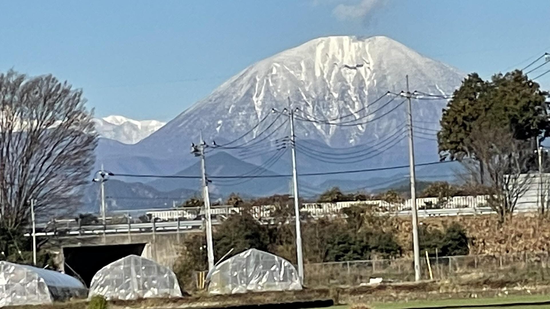 男体山🏔昨日より厚化粧ね😊 左奥の白... / NNさんのモーメント | YAMAP / ヤマップ