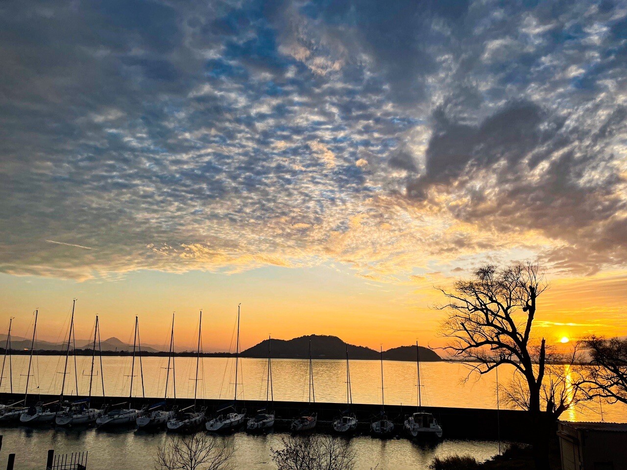 登山後に長命寺温泉の2階テラスから / never-stop-exploreさんのモーメント | YAMAP / ヤマップ