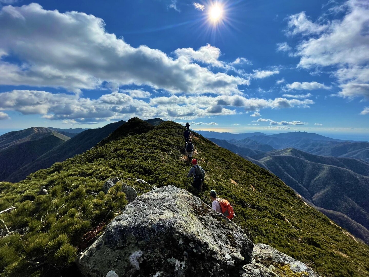 ひとひらの雲と🔭楽古岳・小楽古岳 / MINTさんの楽古岳の活動データ | YAMAP / ヤマップ