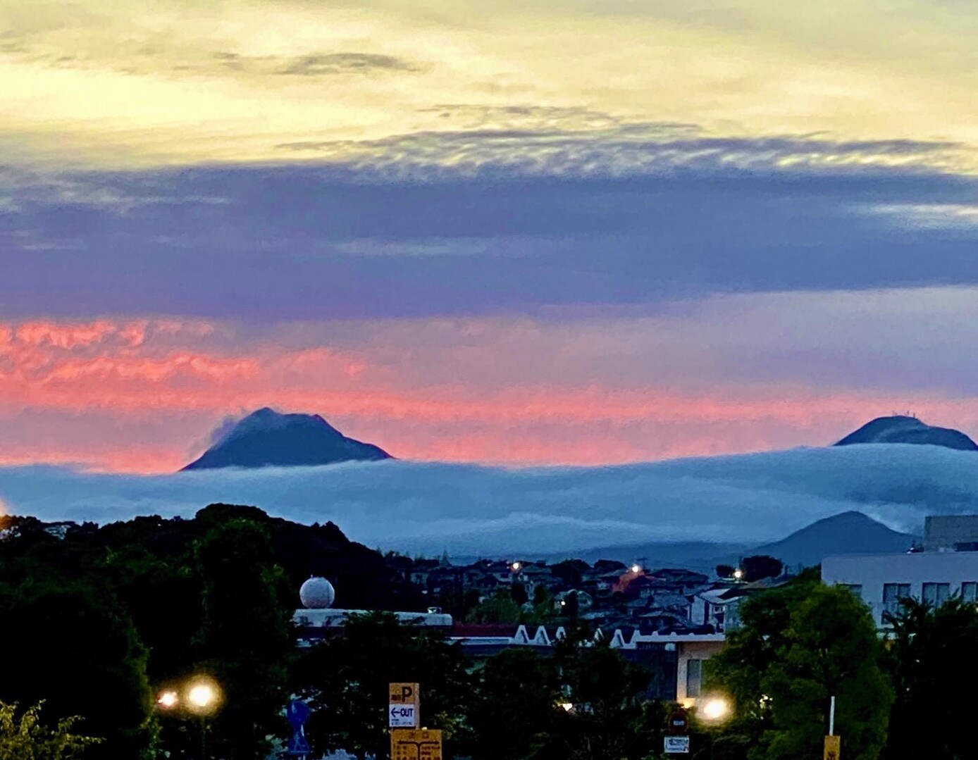 仕事帰り、低層雲（雲海）からトップを覗か... / ケムタク（Kemutaku）さんのモーメント | YAMAP / ヤマップ