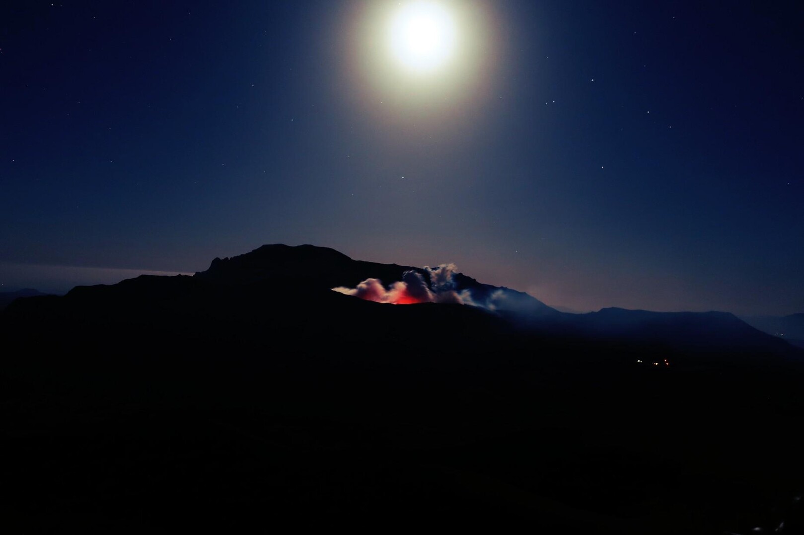 夜の杵島岳🌋 / iwa-yasさんの阿蘇山・高岳・根子岳の活動データ | YAMAP / ヤマップ