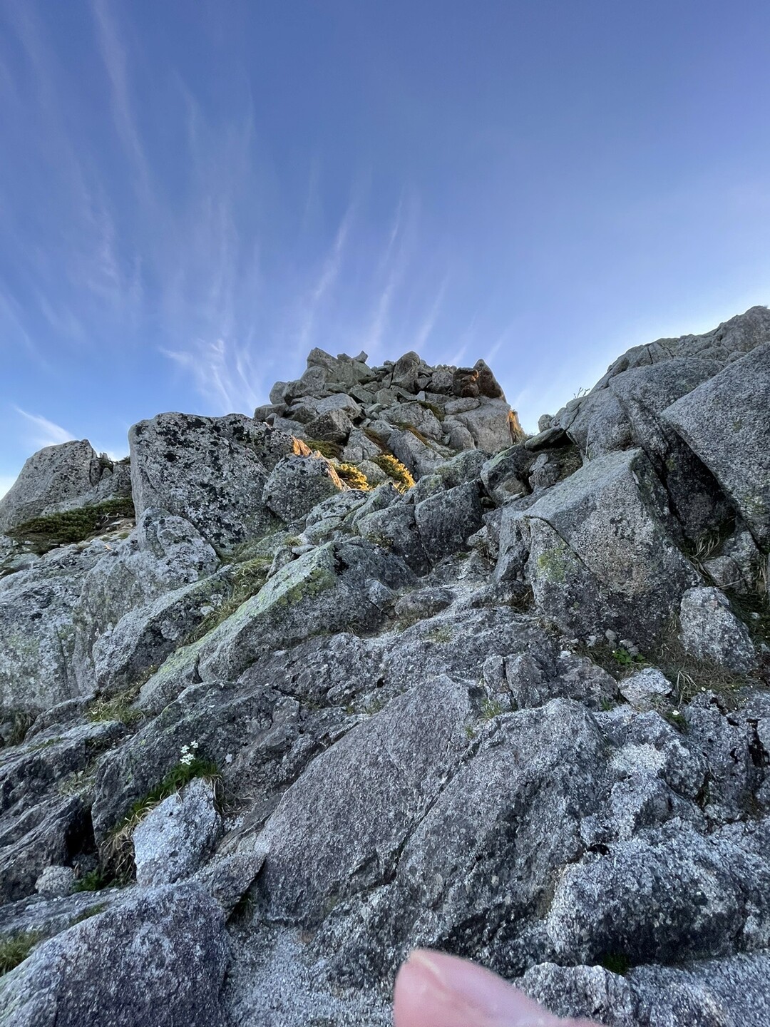 御来光の岩場 3150💪💪💪 / 正ニシパさんのモーメント | YAMAP / ヤマップ