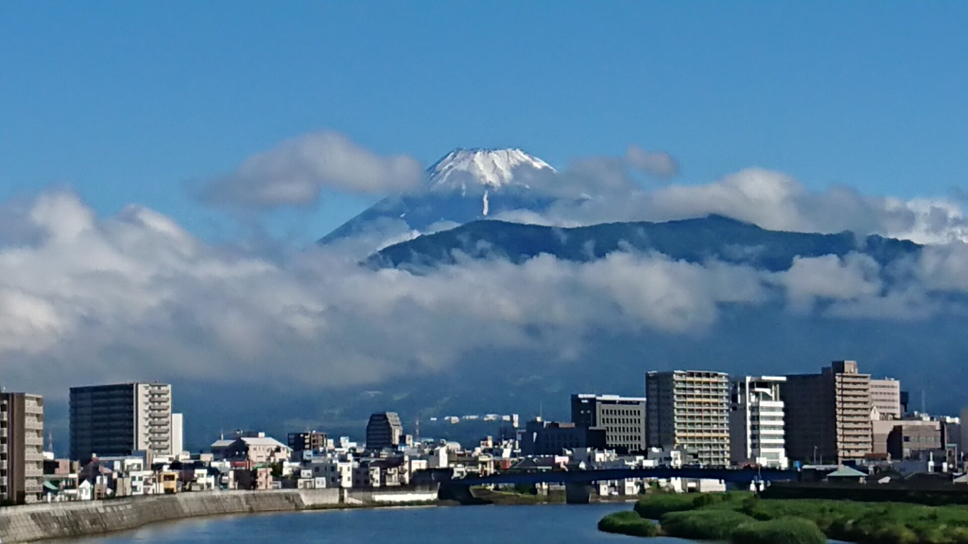 富士山の雪復活 あの細いのは道なのか / なさんさんのモーメント | YAMAP / ヤマップ