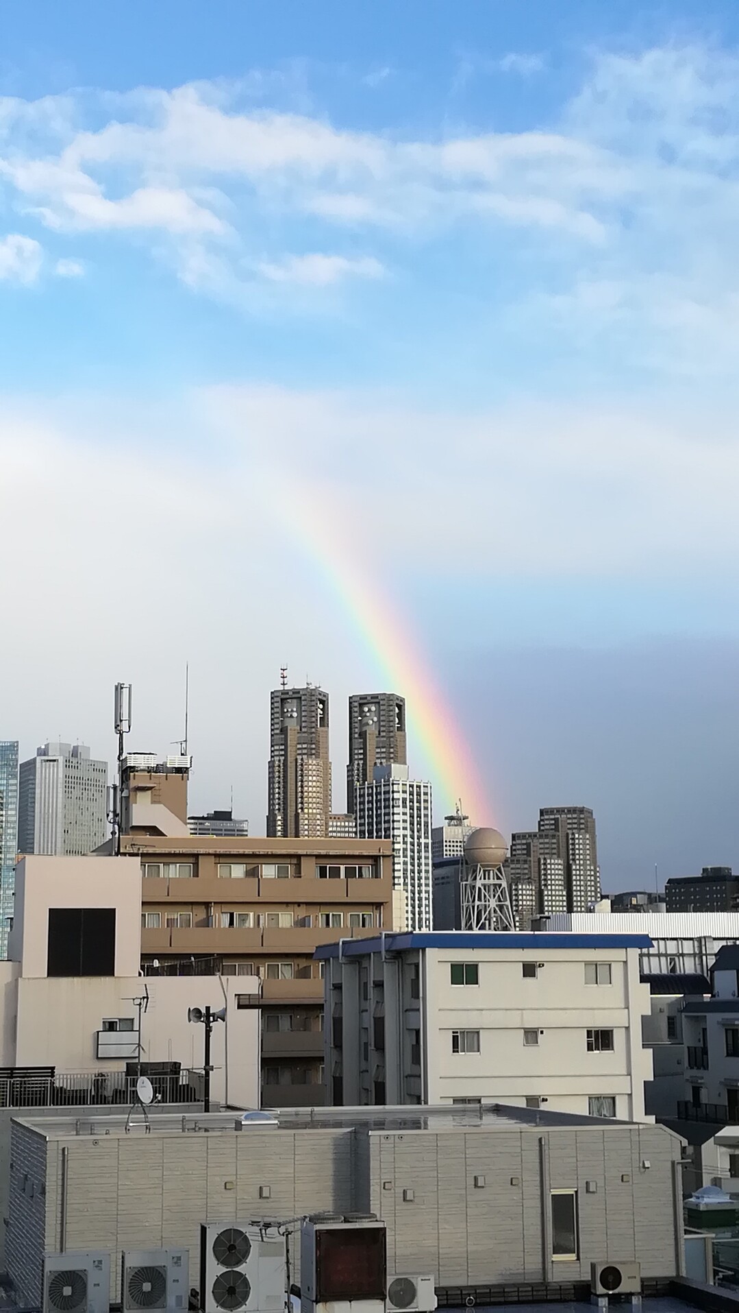 虹が出た 久しぶりのたくさんの雨のあとに にくじゃがさんのモーメント Yamap ヤマップ