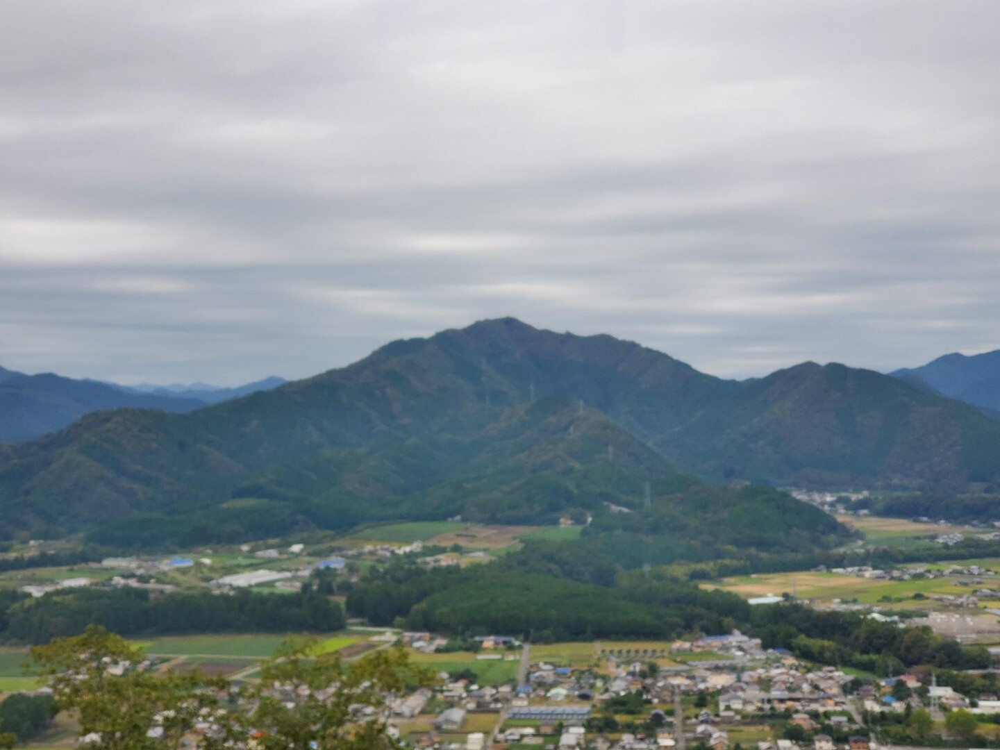 雨が降り出す前にひよどり城址266m / あまやんさんの烏岳の活動データ | YAMAP / ヤマップ