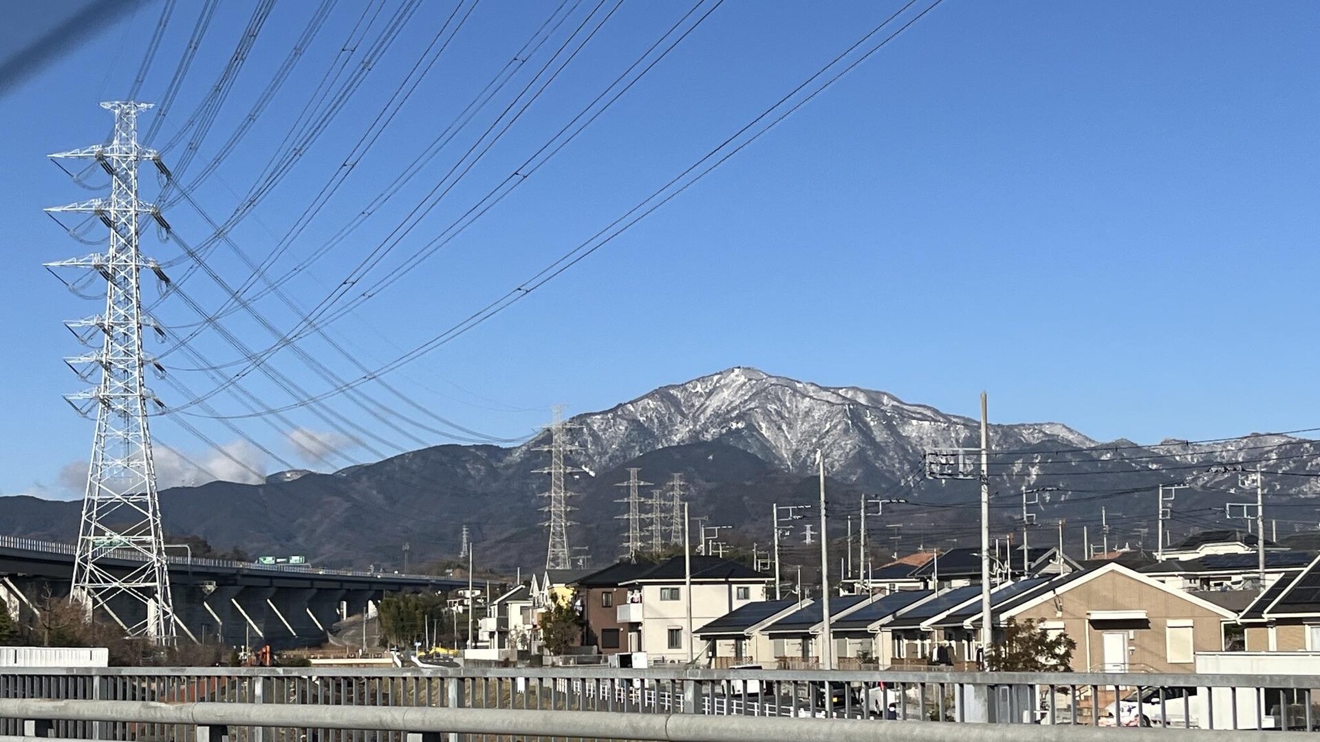通勤途中の丹沢大山、真っ白です😊 山... / harryさんのモーメント | YAMAP / ヤマップ