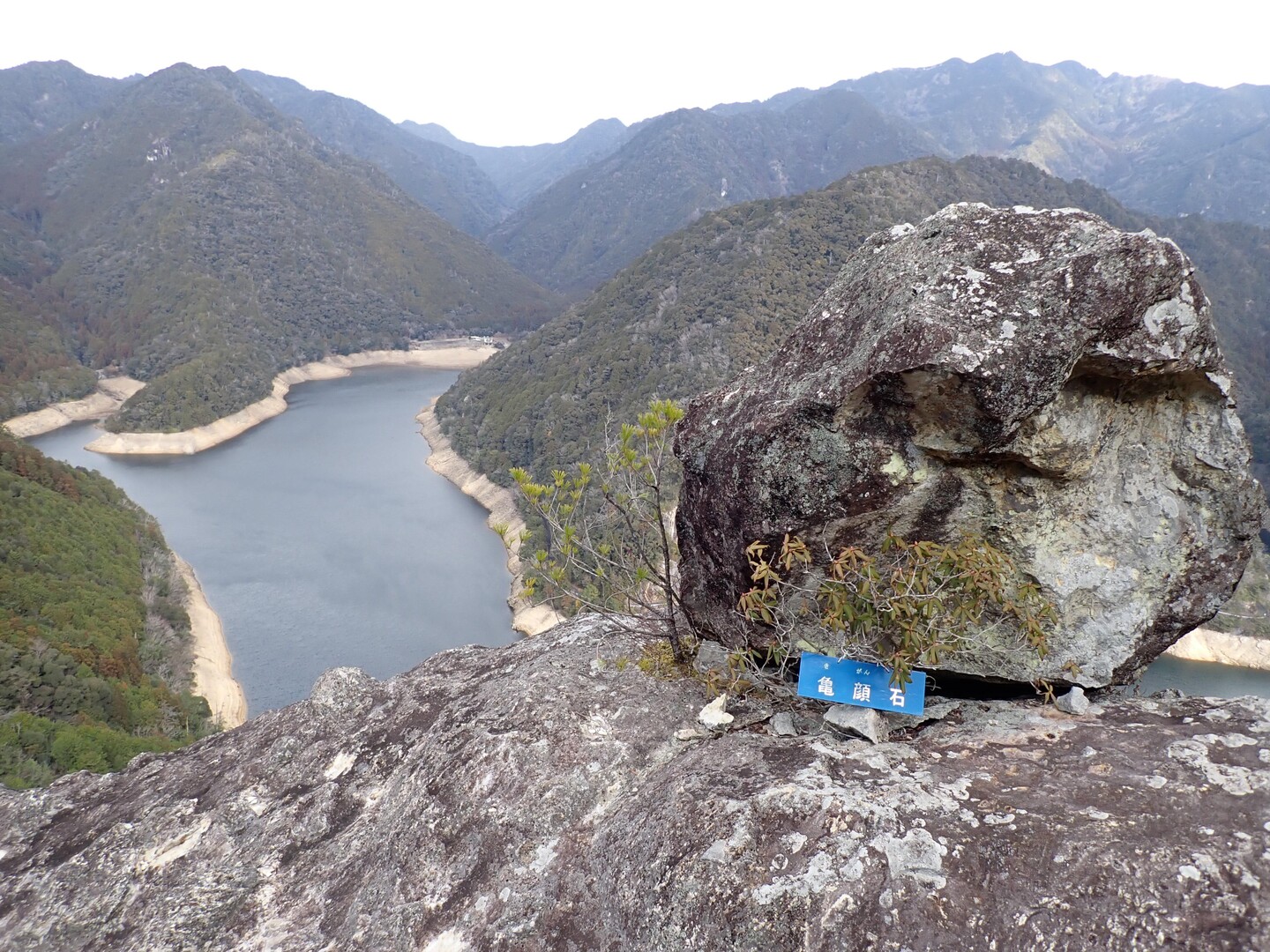 上臈岩と下の上臈岩探検隊その② / robin又の名をSantaさんの宇連山・鳳来寺山・岩古谷山の活動データ | YAMAP / ヤマップ