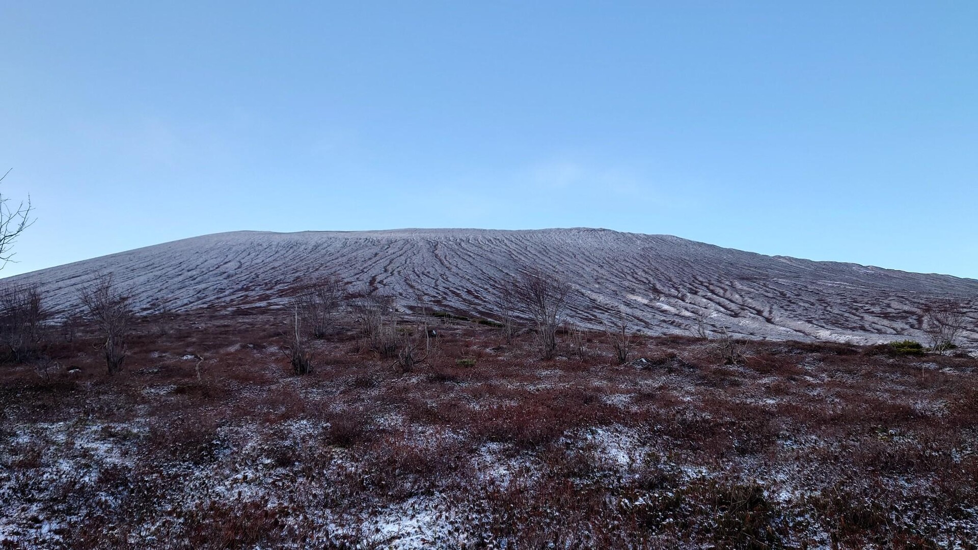 薄化粧の樽前山 / makyさんの樽前山・風不死岳の活動データ | YAMAP / ヤマップ