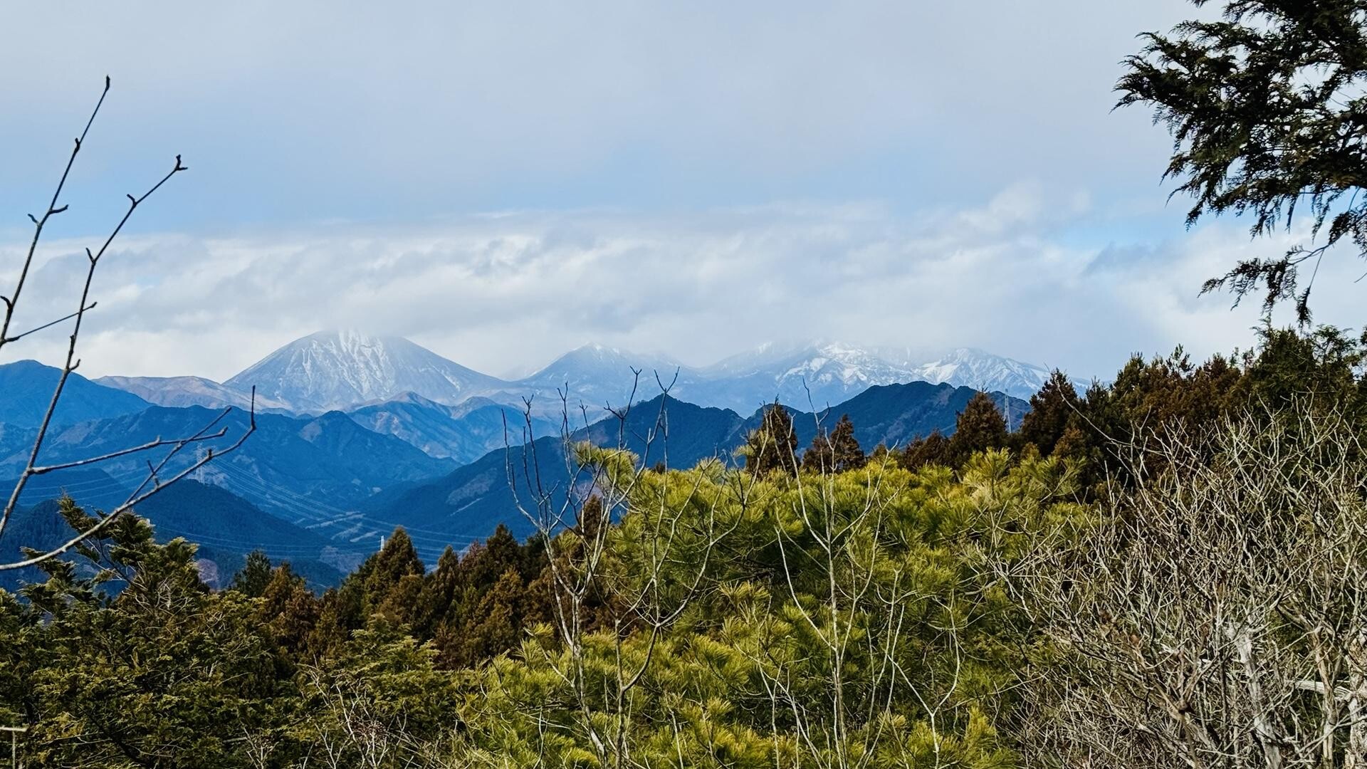 凸凹登山隊おかわり登山 後輩よ、、、撮れ高がないな💦 / kazumaroさんの二股山・岩山の活動日記 | YAMAP / ヤマップ