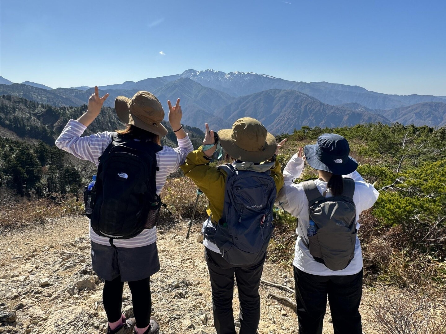 モンベル特別優待券で三方岩岳へGO / TARUMIさんの三方岩岳・妙法山の活動データ | YAMAP / ヤマップ
