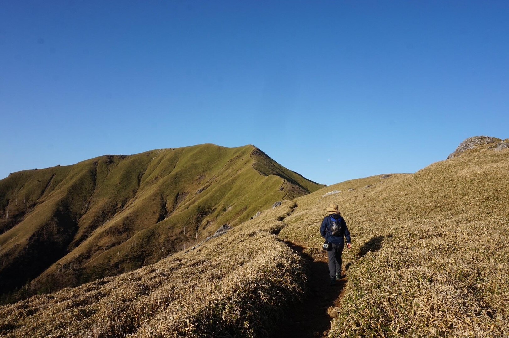 稜線の美しい兄弟峰に会いに⛰️⛰️剣山・次郎笈 / nyaomaskさんの剣山の活動データ | YAMAP / ヤマップ