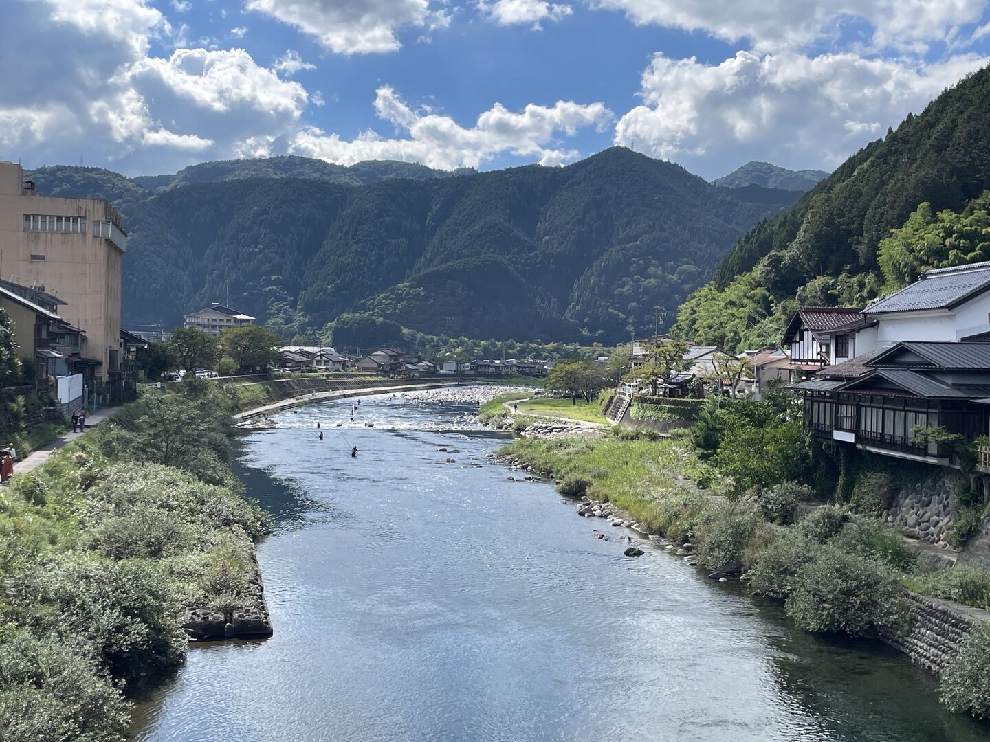 【郡上八幡】 町並みを貫く吉田川には川遊... / t24riverさんのモーメント | YAMAP / ヤマップ