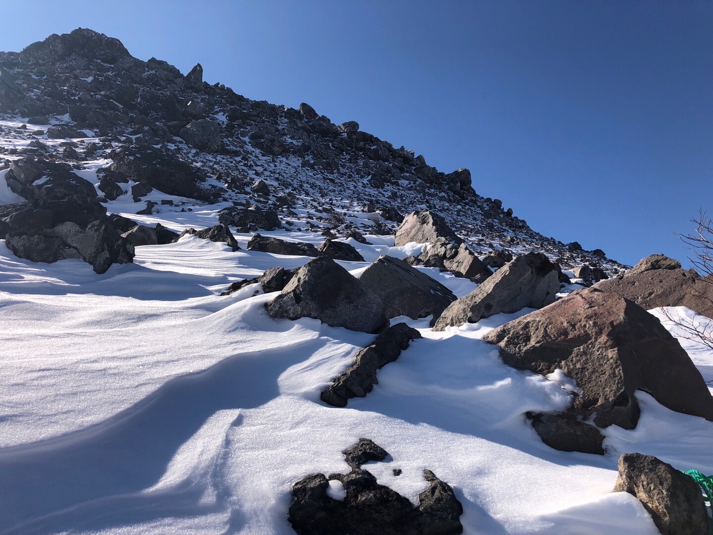 強風撤退のリベンジ！雪の茶臼岳🎵(那須岳)-家のムササビ君♡ / mochaさんの茶臼岳（那須岳）・三本槍岳・赤面山の活動日記 | YAMAP / ヤマップ