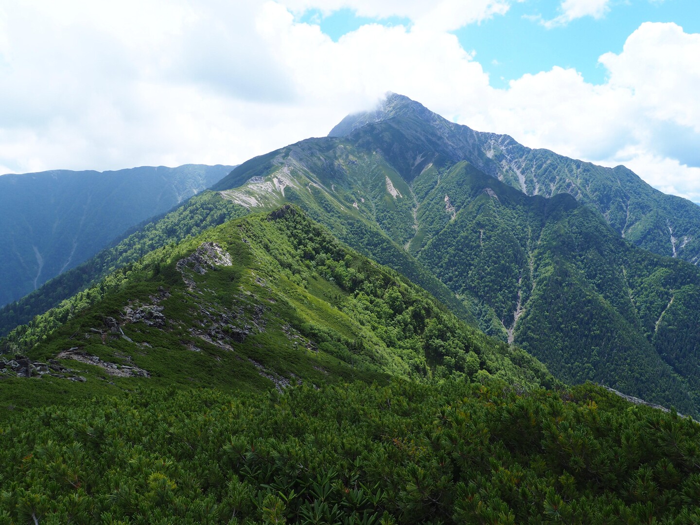 小太郎山+白根三山+白根南陵 縦走 / N7さんの北岳・間ノ岳・農鳥岳の活動データ | YAMAP / ヤマップ