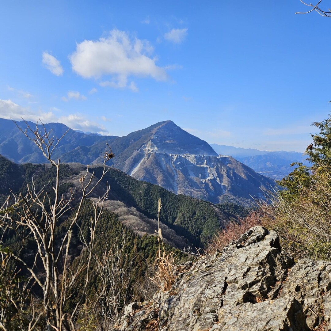 岩菅山・二子山（横瀬二子山雌岳）・二子山（横瀬二子山雄岳）・甲仁田山 / saka -chan さんの武甲山・伊豆ヶ岳・小持山の活動データ | YAMAP / ヤマップ