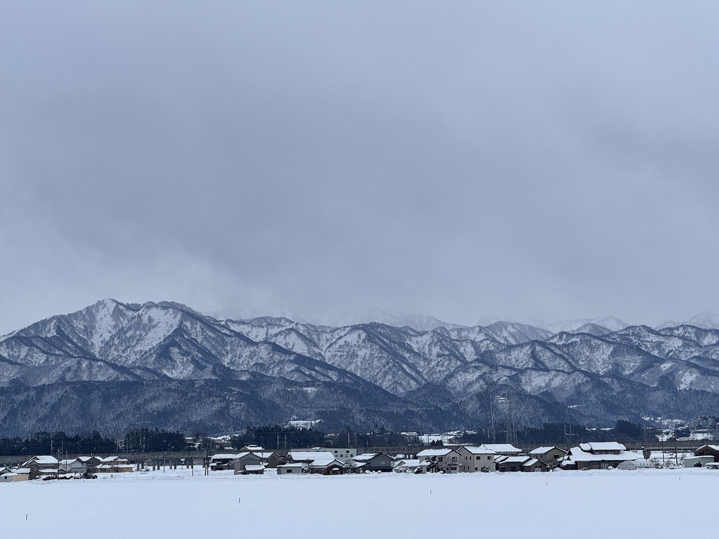 本日17時前、北陸自動車道入善PAから撮... / はるさんのモーメント | YAMAP / ヤマップ