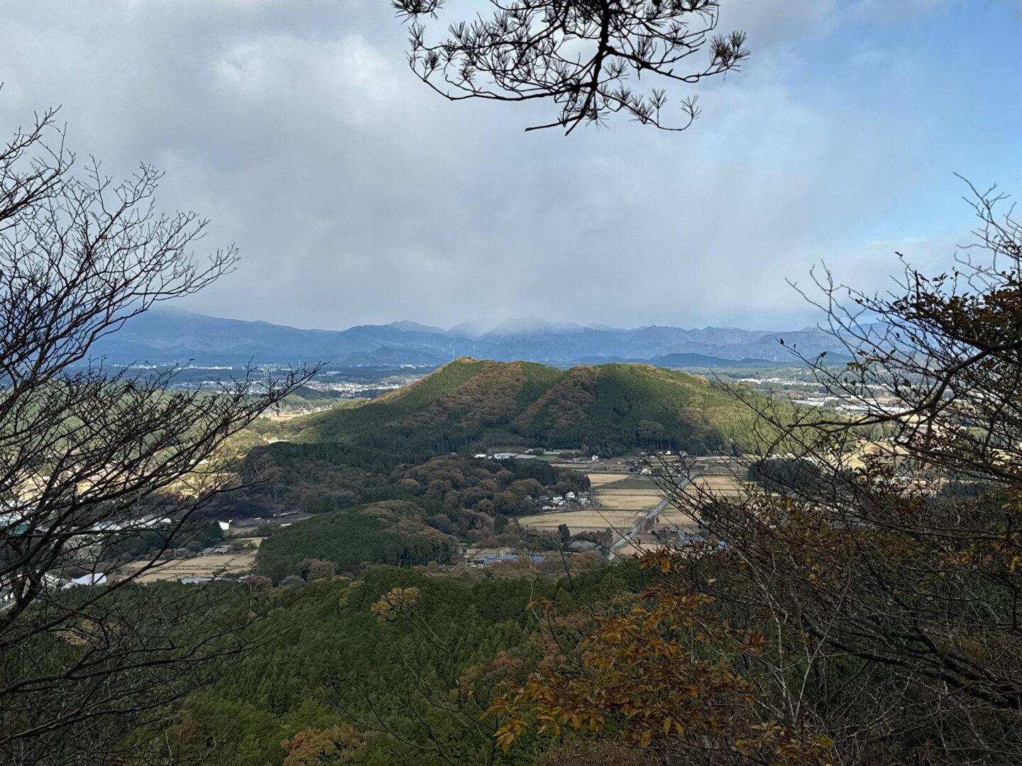 古賀志山盗人岩🪨探石行-2024-11-23 / hamさんの古賀志山・赤岩山・鞍掛山・男抱山・半蔵山の活動データ | YAMAP / ヤマップ