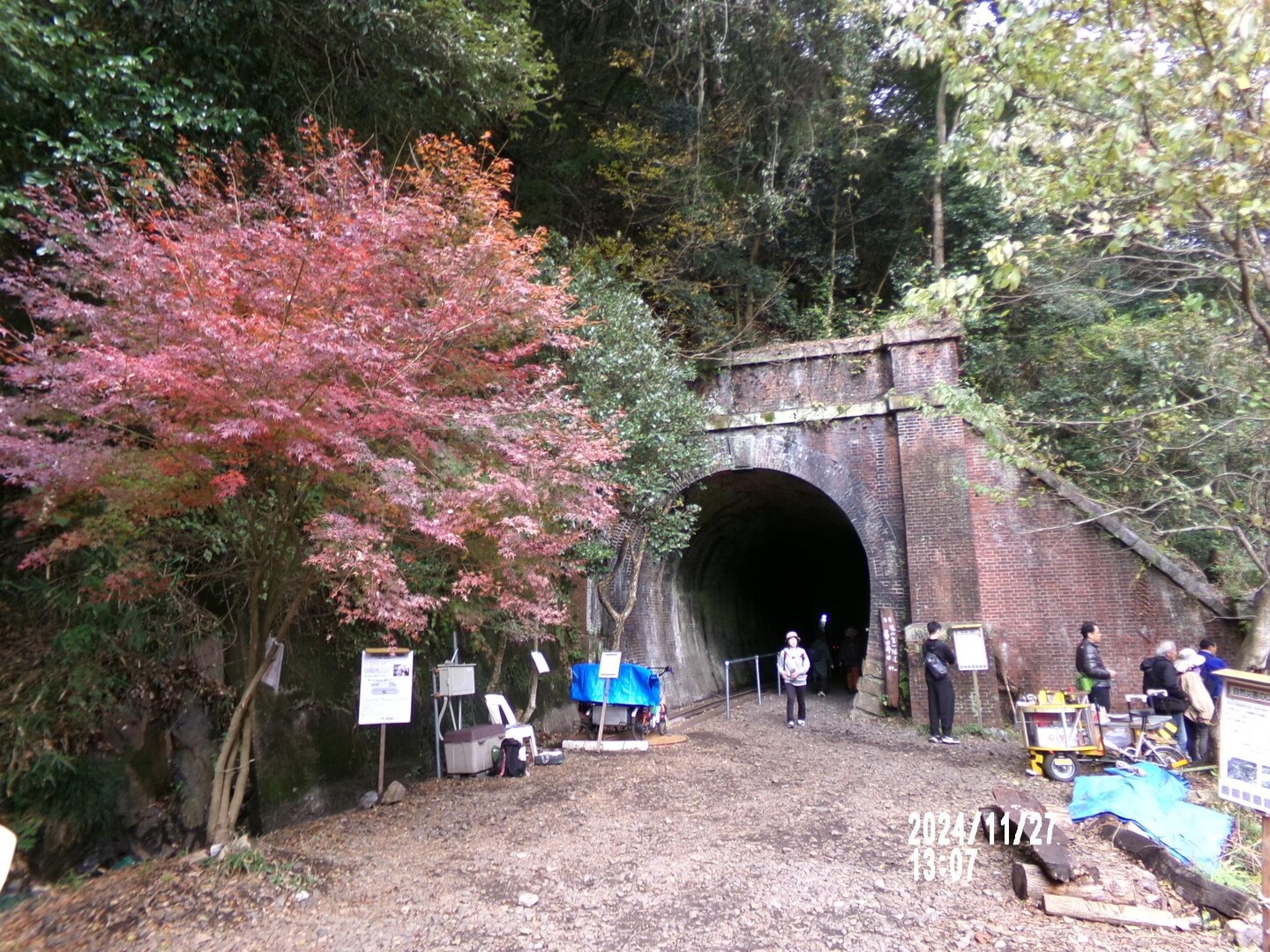 美しい紅葉を見ながら愛岐トンネル 秋の公開でSLの音をトンネル内で満喫 おまけに定光寺の池と高根山 / たかさんの山星山・高根山の活動データ | YAMAP / ヤマップ