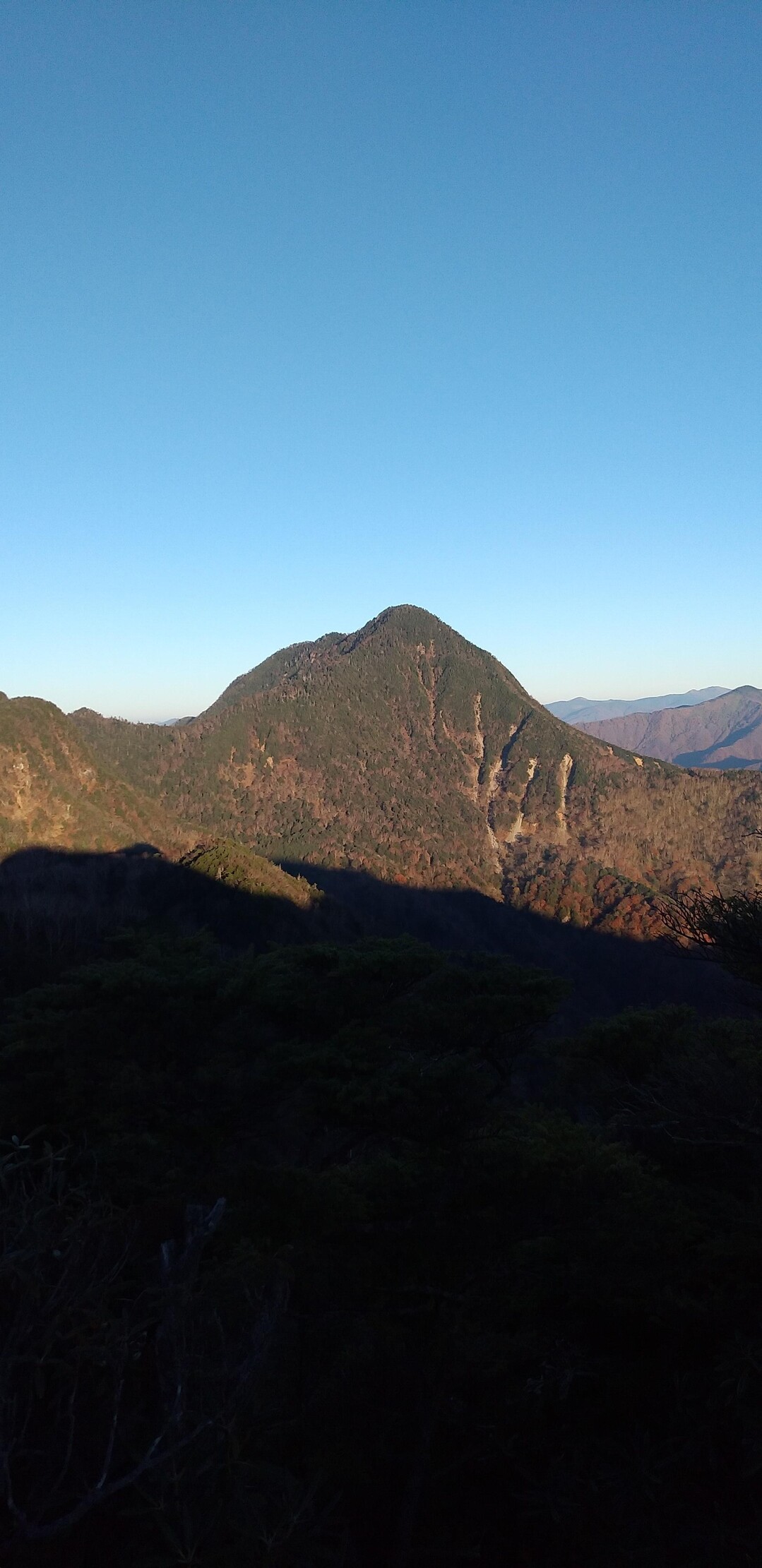 鋸山・庚申山・備前楯山 / Shuさんの皇海山・袈裟丸山・庚申山の活動データ | YAMAP / ヤマップ
