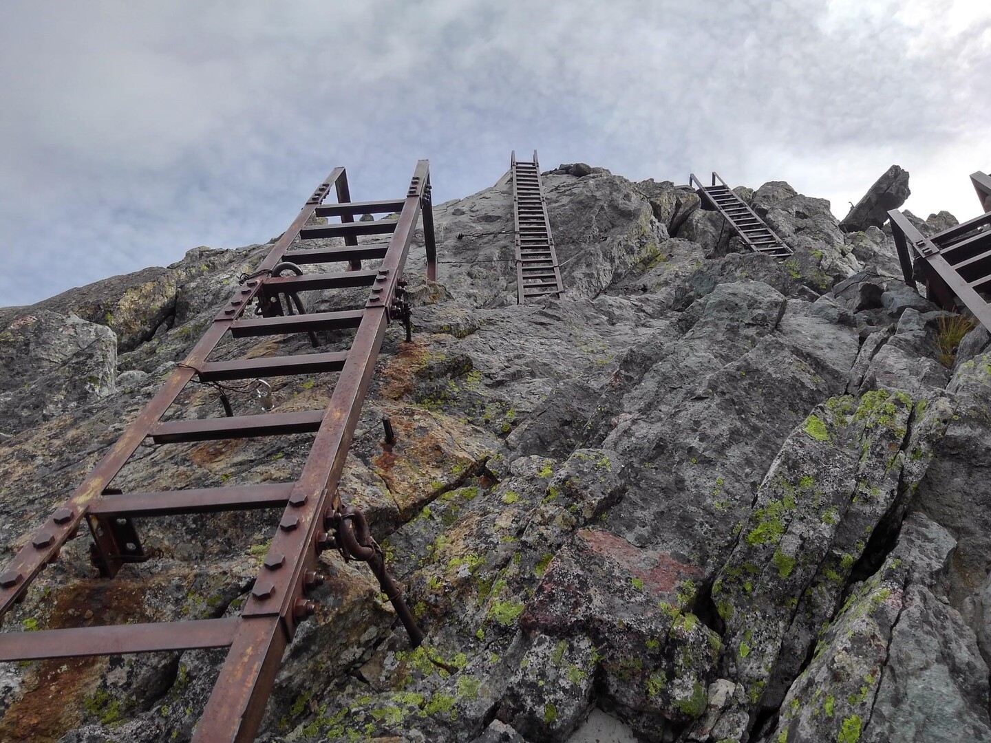 R5の二十四 槍平小屋泊からの槍ヶ岳 / nob3さんの槍ヶ岳・穂高岳・上高地の活動データ | YAMAP / ヤマップ