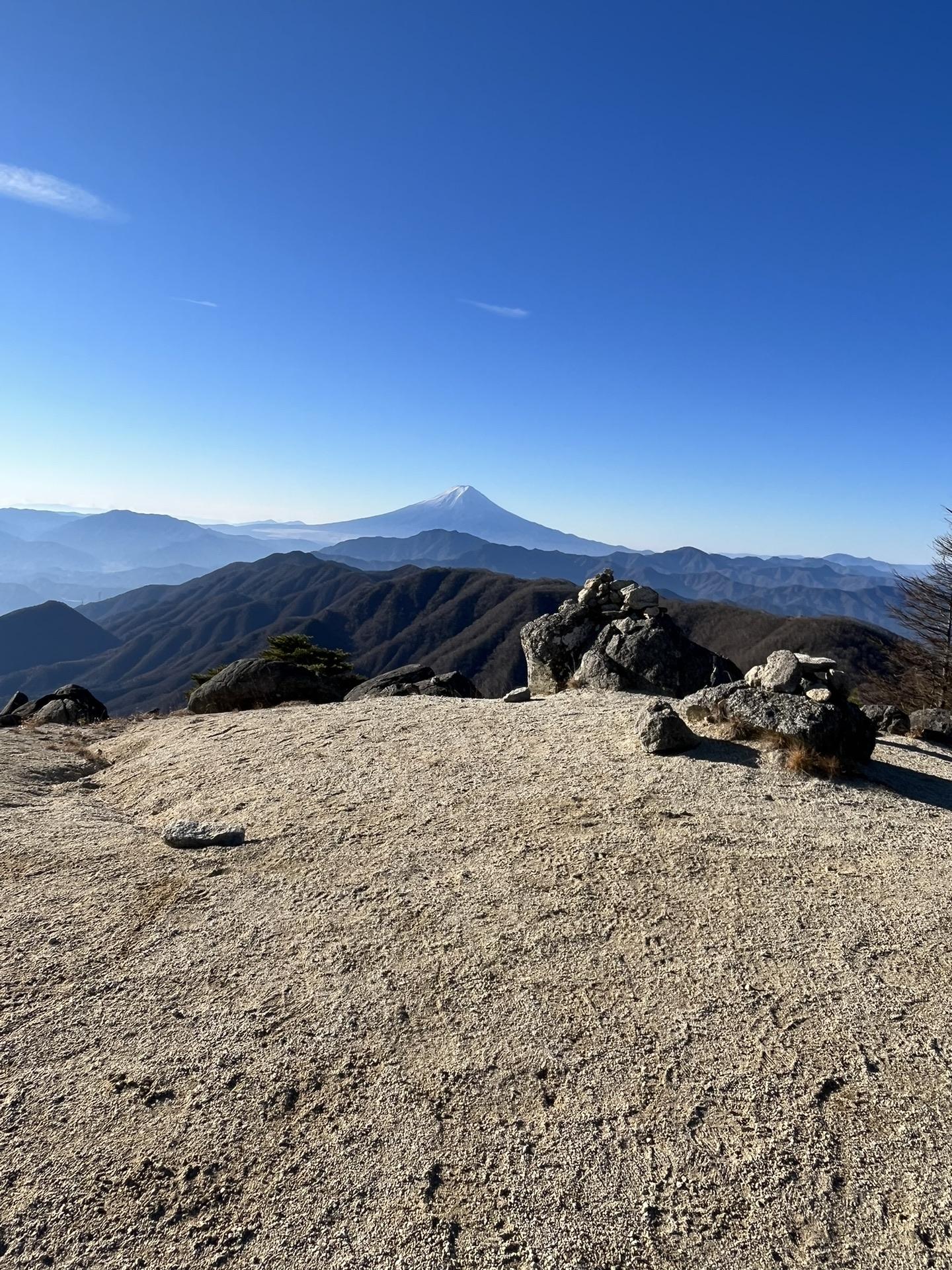 黒岳・白谷ノ丸・白谷小丸・大蔵高丸 穏やかな一日☺️ / masakingさんの滝子山・大谷ヶ丸・笹子雁ヶ腹摺山の活動データ | YAMAP / ヤマップ