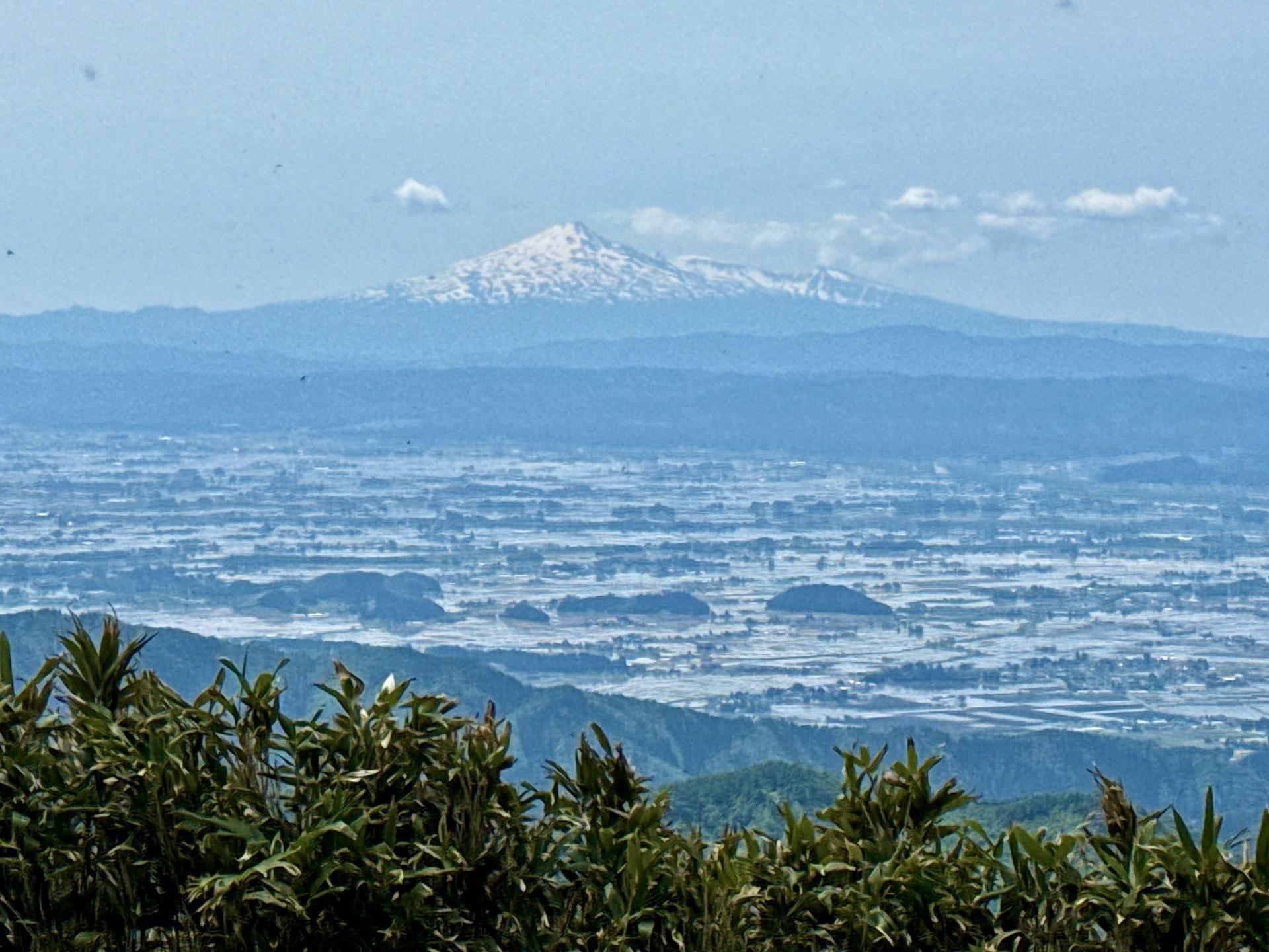 大量のハエ、アブに歓迎されながらも、最高のパノラマが楽しめた真昼岳 / ischanさんの真昼岳・女神山・音動岳・黒森山の活動データ ...